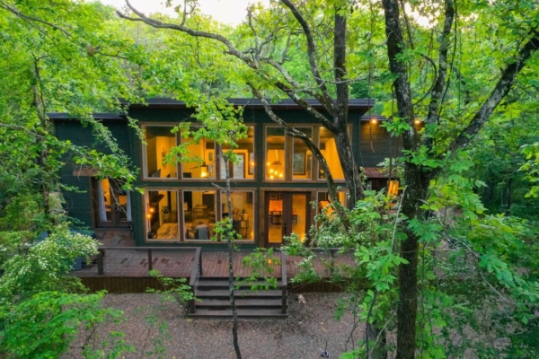 Hochatown Things to Do - Beavers Bend Creative Escapes